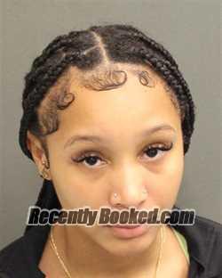 Recent Booking / Mugshot for ALEXIS ENID GUZMAN in Orange County, Florida