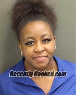 Recent Booking / Mugshot for NIA NICOLE EDWARDS in Orange County, Florida
