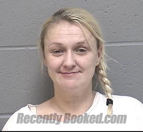 Recent Booking / Mugshot for AMY NICHOLE HELTON in Crawford County, Kansas