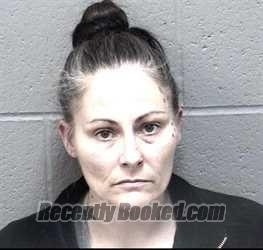 Recent Booking / Mugshot for LONNIE STARLENE ROBERTS in Crawford County ...