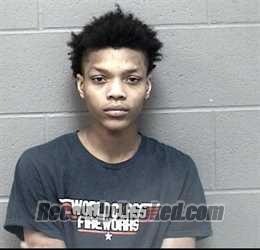 Recent Booking / Mugshot for SHONTES KEON WRIGHT in Crawford County, Kansas