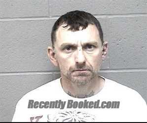 Recent Booking / Mugshot for DUSTIN LOYD SANDERS in Crawford County, Kansas