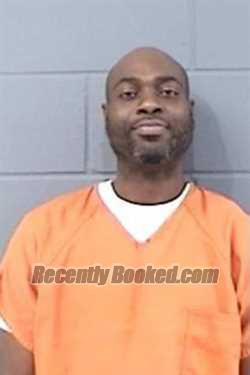 Recent Booking / Mugshot for JOSHUA TYREL DRAKE in Geary County, Kansas
