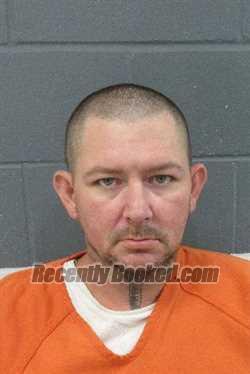 Recent Booking / Mugshot for STEVEN ANDREW SECOND ROBERTS in Geary ...