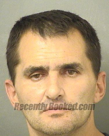 Recent Booking / Mugshot for JOSEPH MICHAEL THARP in Palm Beach County ...