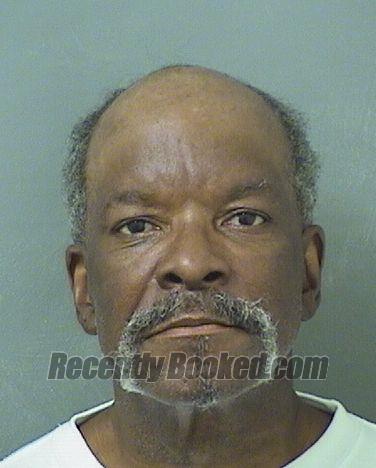 Recent Booking / Mugshot for KENNETH L SWAILS in Palm Beach County, Florida