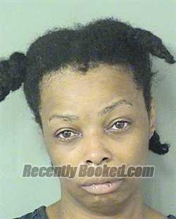 Recent Booking / Mugshot for BEATRICE REYES in Palm Beach County, Florida