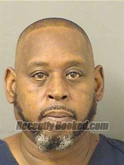 Recent Booking / Mugshot for MICHAEL DELONE MCCLENDON in Palm Beach ...