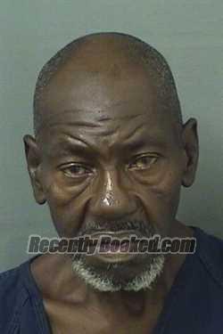 Recent Booking / Mugshot for JULIUS Jr MCCRAY in Palm Beach County, Florida