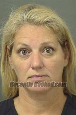 Recent Booking / Mugshot for MANDY MARTINEZ in Palm Beach County, Florida