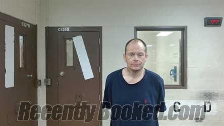 Recent Booking / Mugshot for SHAUN CHRISTOPHER CADY in Sedgwick County ...