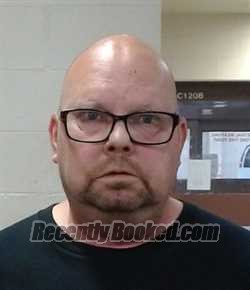 Recent Booking / Mugshot for TIMOTHY SUTTON in Sedgwick County, Kansas