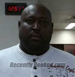 Recent Booking / Mugshot for LARECE TERREL HUTTON in Sedgwick County ...
