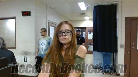 Recent Booking / Mugshot for SHELLY DAWN GRAVES in Sedgwick County, Kansas