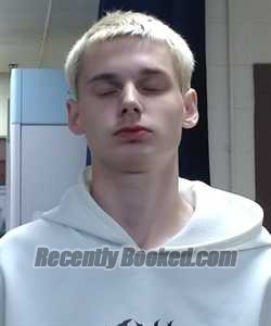 Recent Booking / Mugshot for BLAKE JOSEPH BUESSING in Sedgwick County ...