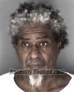Recent Booking / Mugshot for Darius Ramon Moore in Shawnee County, Kansas