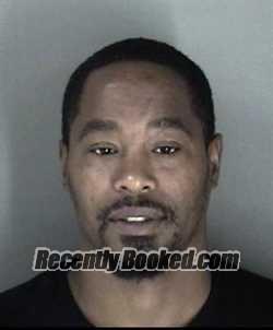 Recent Booking / Mugshot for Lamarr Martell Lewis in Shawnee County, Kansas