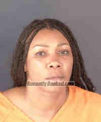 Recent Booking / Mugshot for KENYA MARIE WOOLFORK in Sarasota County ...