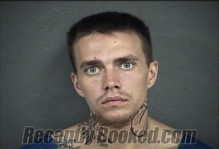 Recent Booking / Mugshot for DATON DOYLE PETREY in Wyandotte County, Kansas