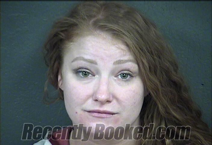 Recent Booking / Mugshot for SARA ELIZABETH PETRY in Wyandotte County ...