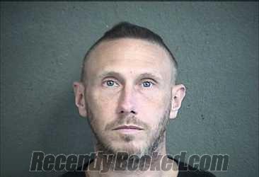 Recent Booking / Mugshot for RANDALL JOSEPH WHITE in Wyandotte County ...