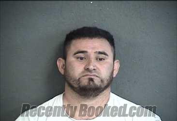 Recent Booking / Mugshot for JONATHAN MELGAR PONCE in Wyandotte County ...