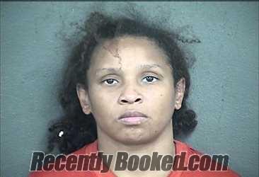 Recent Booking / Mugshot for SHAINA NOREEN THOMAS in Wyandotte County ...