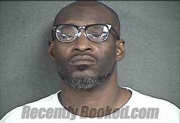 Recent Booking / Mugshot for DERRICK DWAYNE HALL in Wyandotte County ...