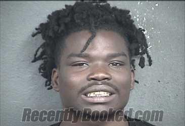Recent Booking / Mugshot for RAYQUAN ARNEZ JONES in Wyandotte County ...