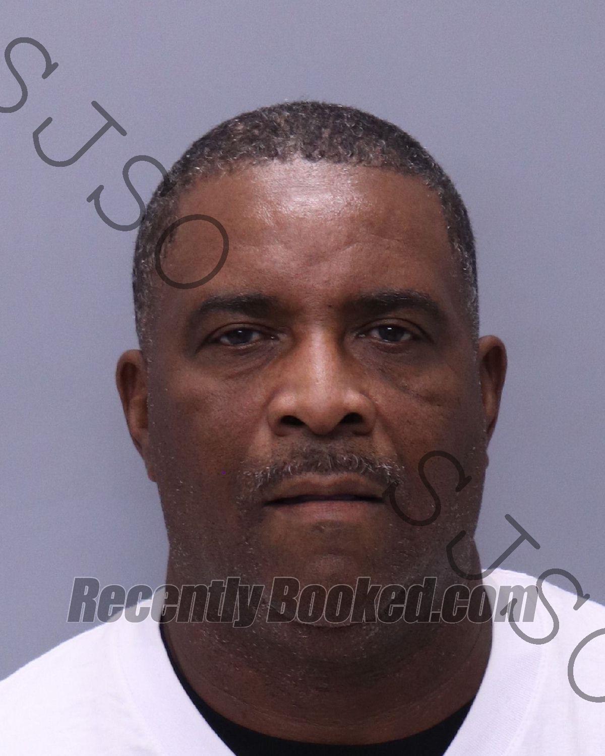 Recent Booking / Mugshot for ROBERT ARNELL FOSTER in St Johns County ...