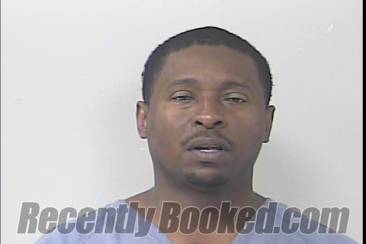 Recent Booking / Mugshot for Robert Lee Davis in St Lucie County, Florida