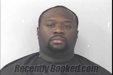 Recent Booking / Mugshot for Shawn Damon Walker in St Lucie County, Florida