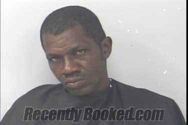Recent Booking / Mugshot for Robert Mccray in St Lucie County, Florida