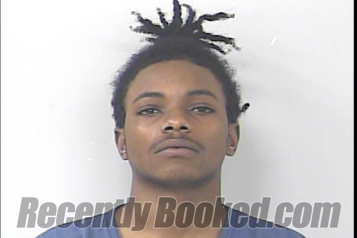 Recent Booking / Mugshot for Derrick Tyrone Lamb in St Lucie County ...