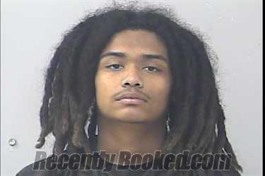 Recent Booking / Mugshot for Oliver Terrel Ross in St Lucie County, Florida