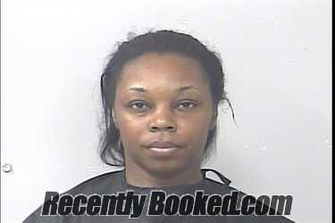 Recent Booking / Mugshot for Beonca Nicole Floyd in St Lucie County ...