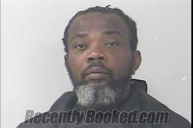 Recent Booking / Mugshot for Alfred Davis in St Lucie County, Florida