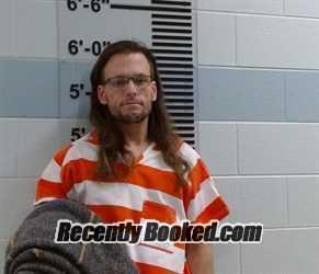 Recent Booking / Mugshot for NICHOLAS DONAHUE in Fairfield County, Ohio