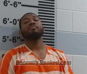 Recent Booking / Mugshot for DEANDRE J RIGGINS in Fairfield County, Ohio