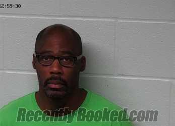 Recent Booking / Mugshot for LARRY JAMES THOMAS in Fayette County, Ohio