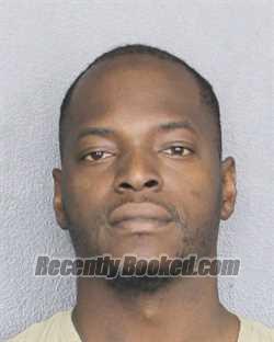 Recent Booking / Mugshot for DONNIE IRVIN in Broward County, Florida