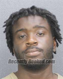 Recent Booking / Mugshot for AARON ROBINSON in Broward County, Florida