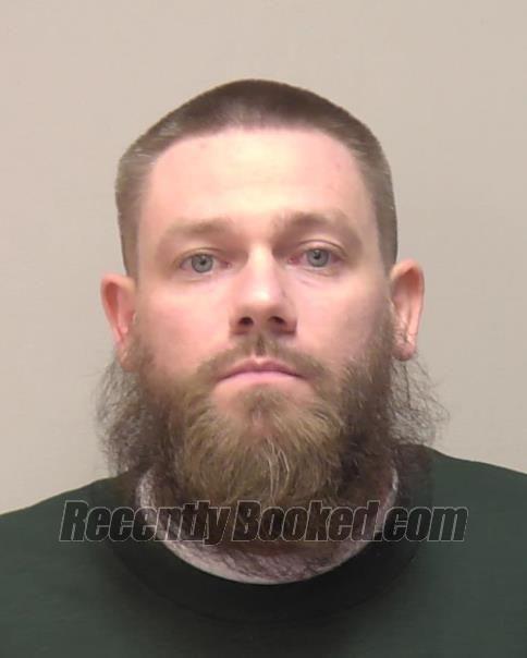 Recent Booking / Mugshot for Shane Richard Senior Lively in Hancock ...