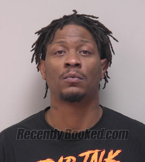 Recent Booking / Mugshot for Mario Antonio Gilmer in Hancock County, Ohio