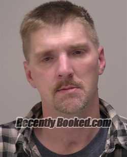 Recent Booking / Mugshot for Daniel Ross Benton in Hancock County, Ohio