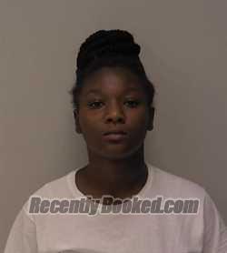 Recent Booking / Mugshot for Devonna Lashawn Holmes in Hancock County, Ohio