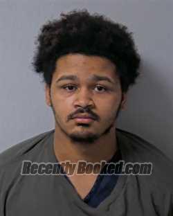 Recent Booking / Mugshot for ERIC DARNELL HENRY in Logan County, Ohio