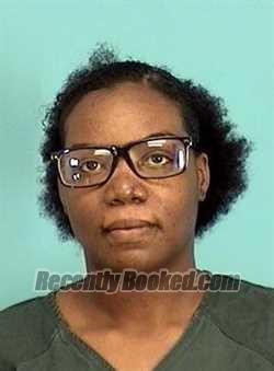 Recent Booking / Mugshot for TOSHIA M KILLINGS in Lorain County, Ohio