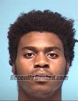 Recent Booking / Mugshot for DEVARIAN M HORTON in Lorain County, Ohio