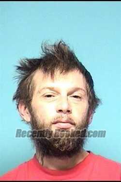 Recent Booking / Mugshot for JONATHAN EDWARD HARRIS in Lorain County, Ohio
